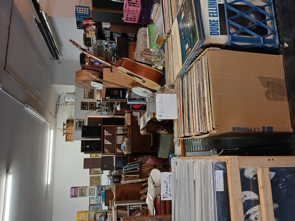 Sweet Livin’ Antiques, Art & Records